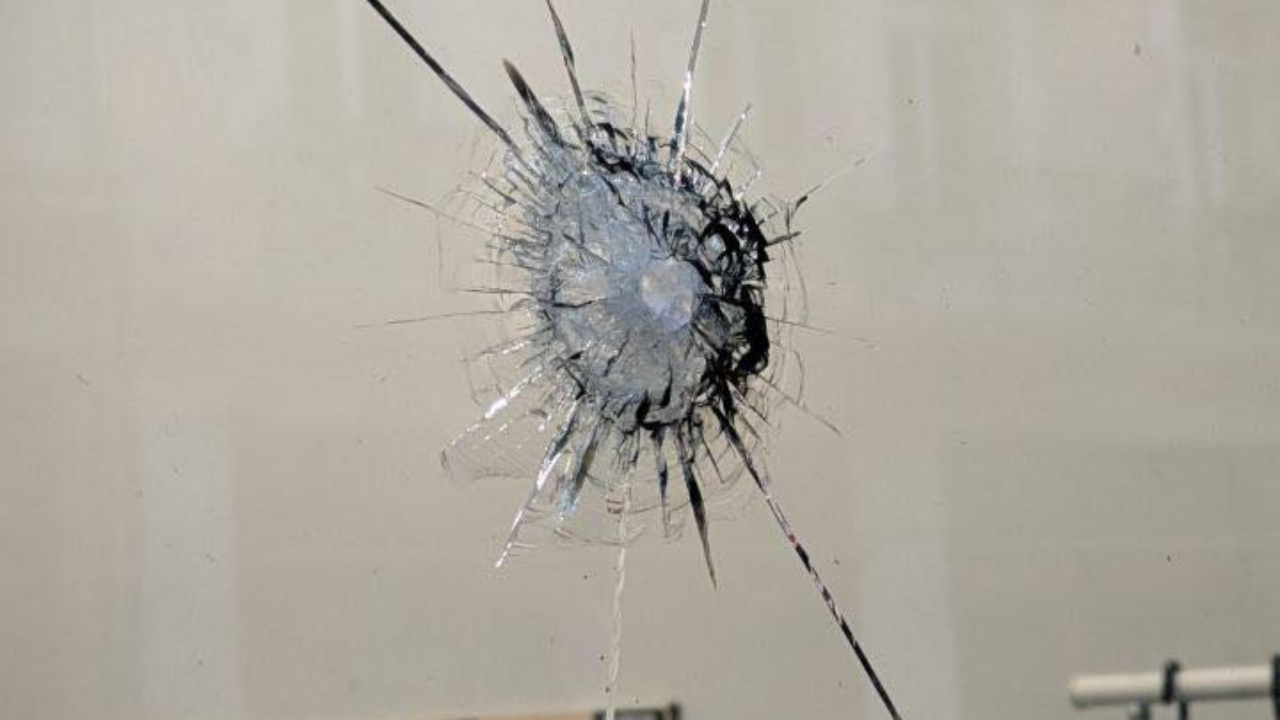 Municipales à Grenoble : qui en veut à Allan Brunon (LFI), dont le ...